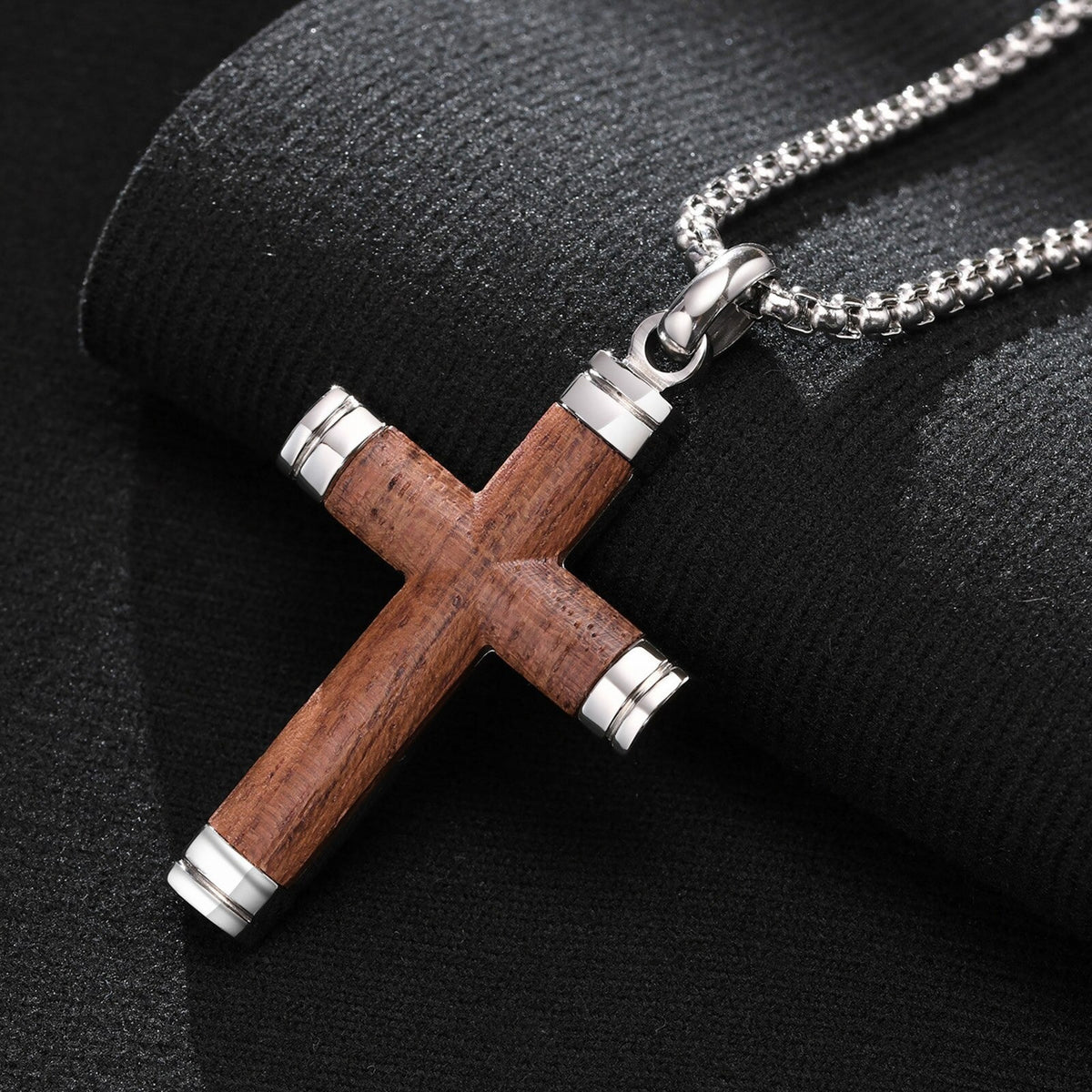 Puinen rippiristi | Ristikorut